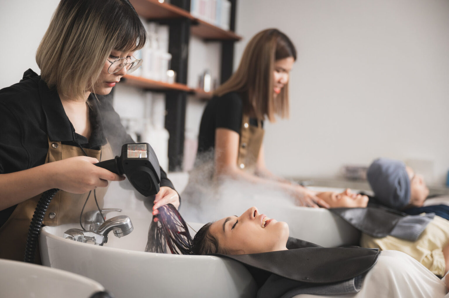 12 Tips For Appointment At A Hair Salon: Hairdressers And Customers Alike